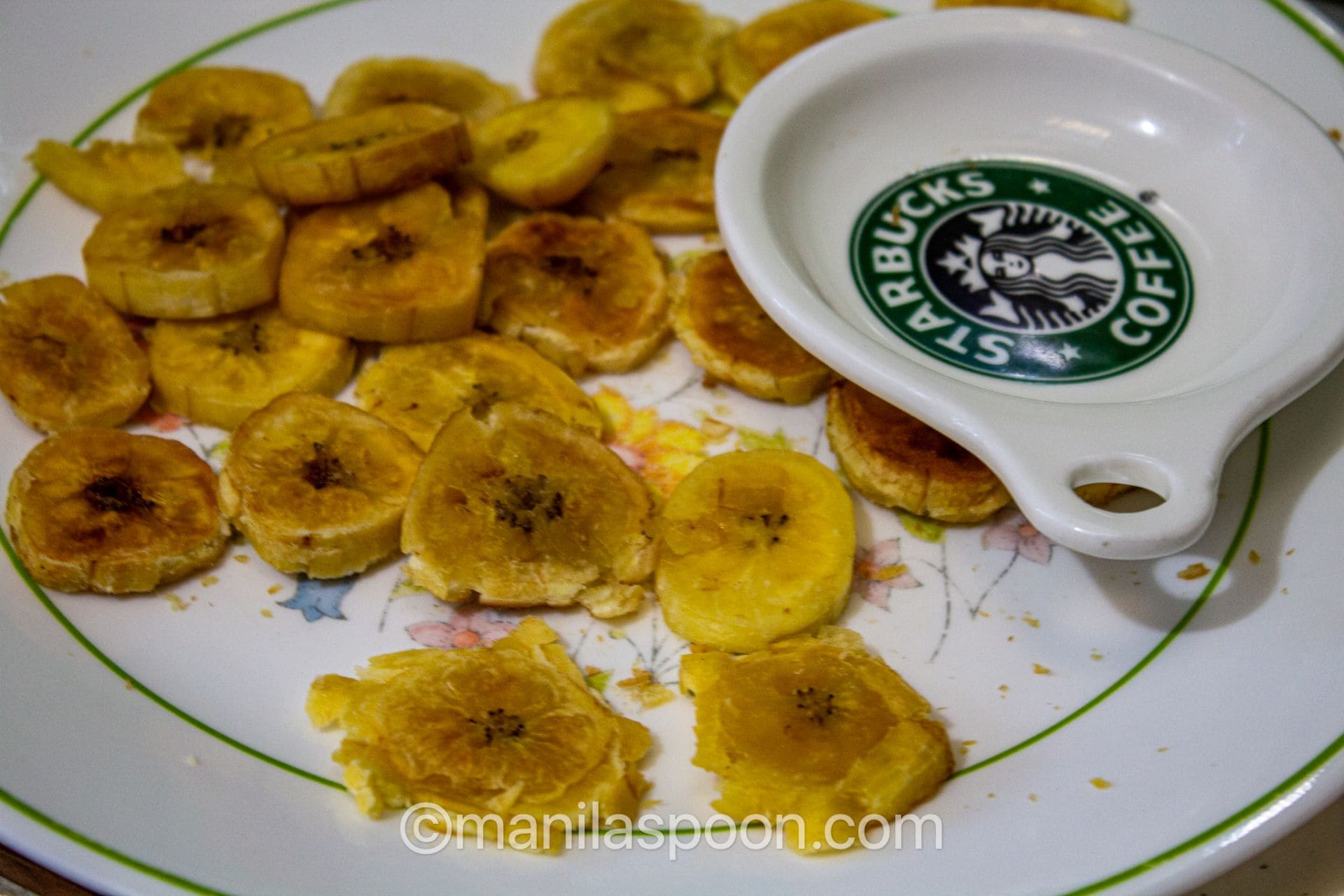 Tostones with Garlic-Mayo Sauce - Manila Spoon